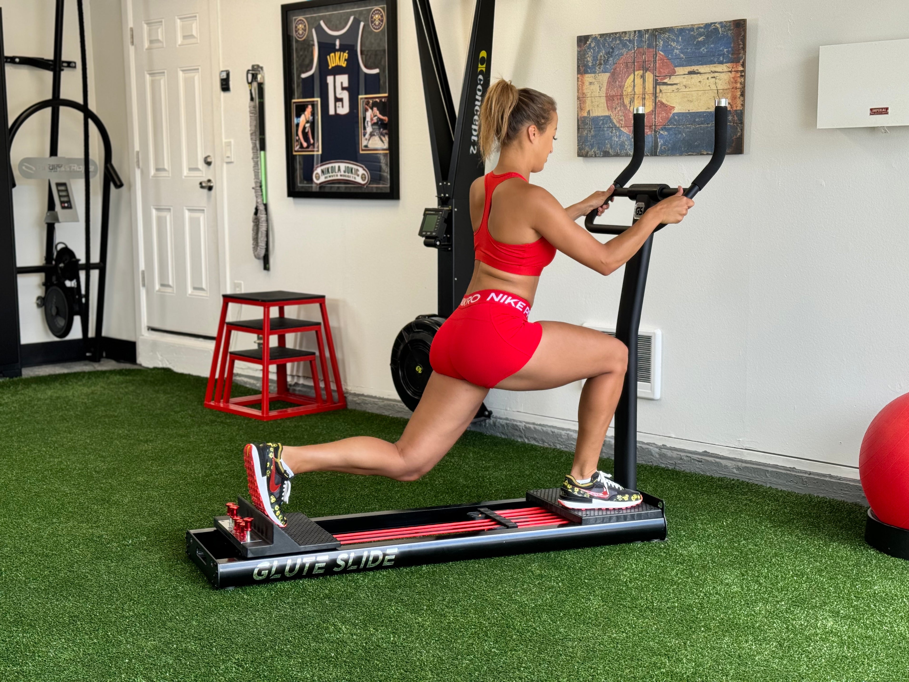 About Us – Glute Slide